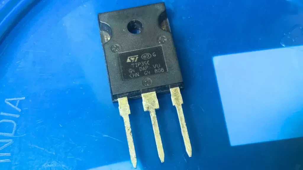 BC108 Transistor: Characteristics, Pinout, Equivalent & Differences